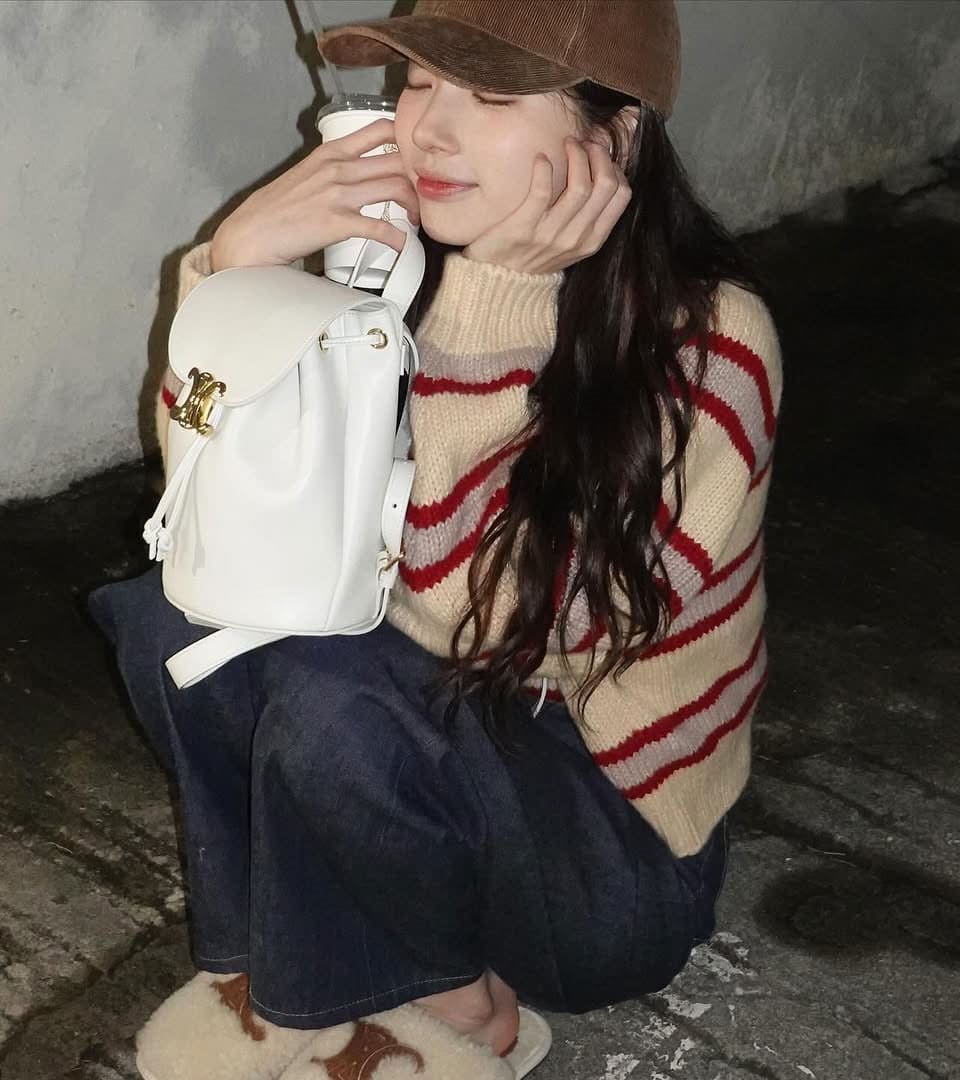 Suzy Shines with Natural Elegance in Her Latest Daily Photos