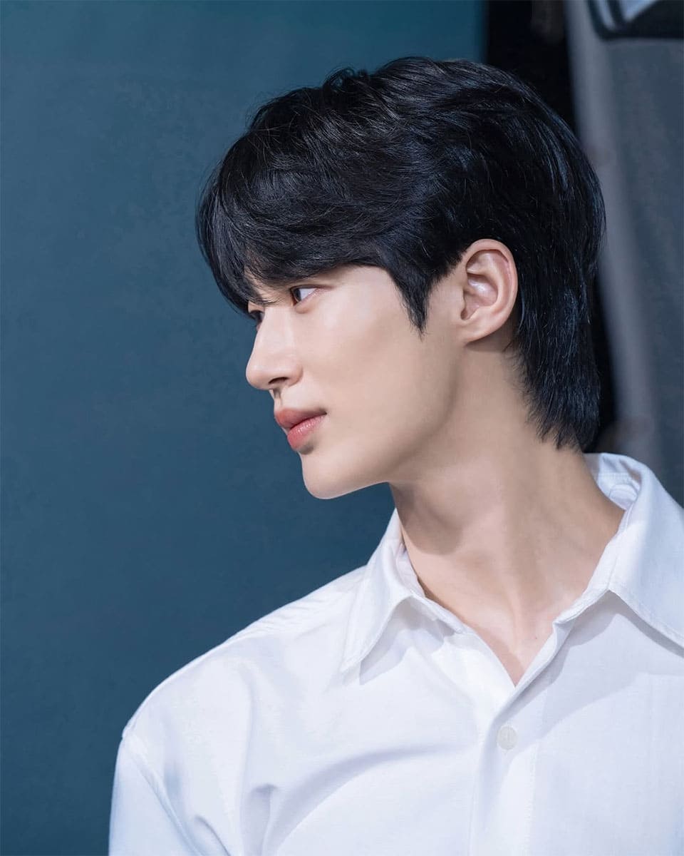 Byun Woo-seok Captivates Fans With His Dimpled Smile and Pure Visuals