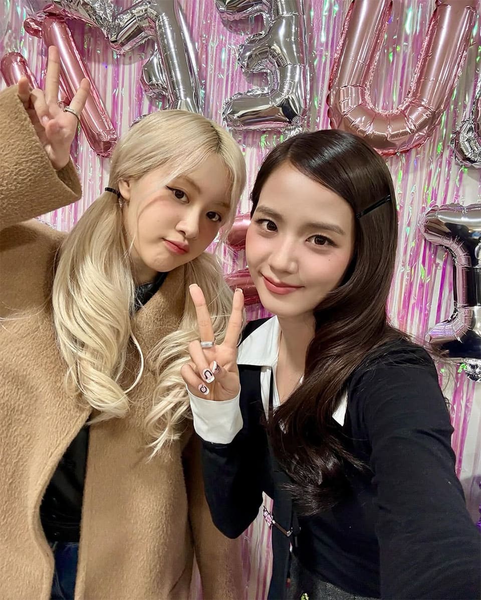 BLACKPINK’s Jisoo Shines on 'Inkigayo' with Rosé’s Support