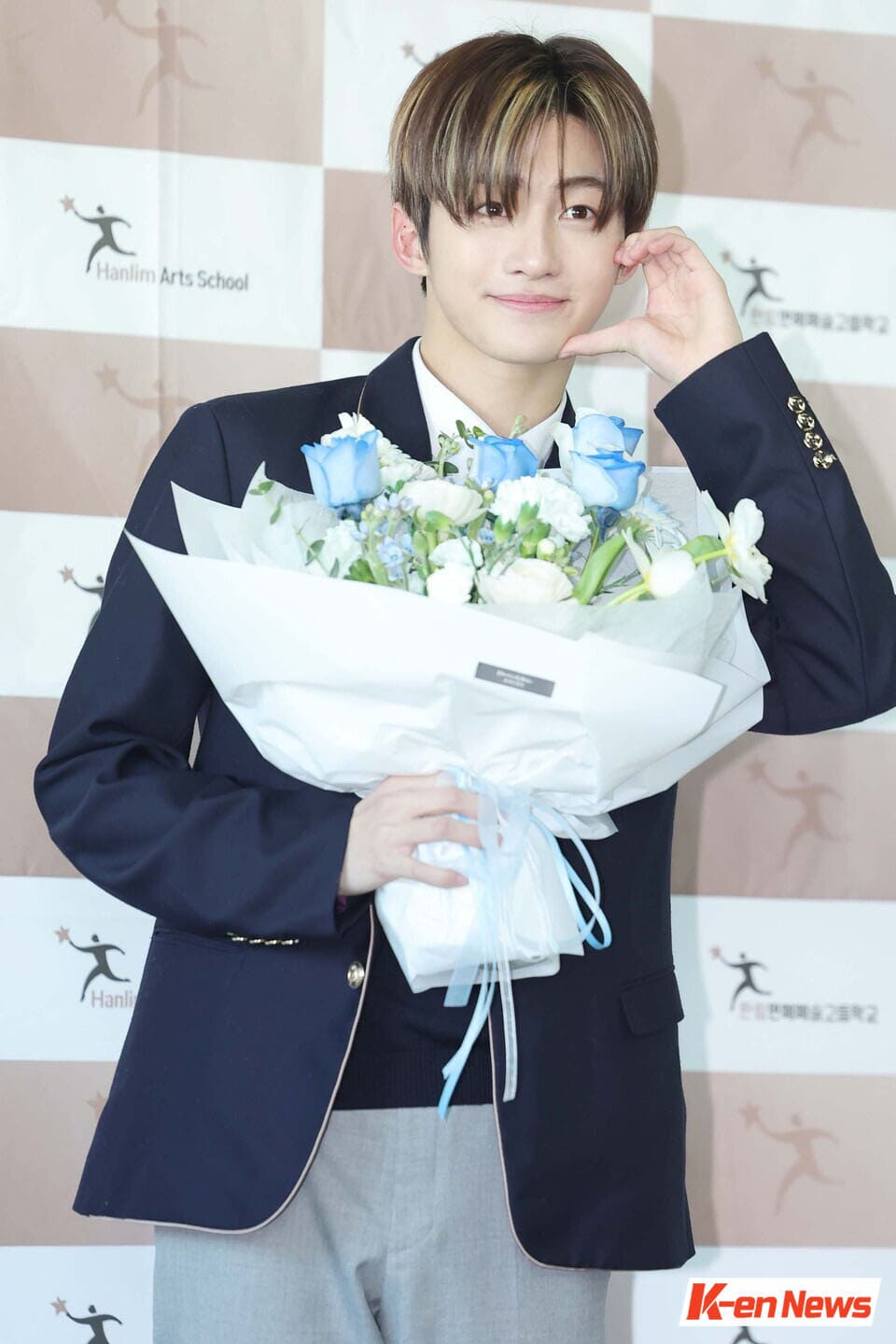 TWS Han Ji-hoon Celebrates Graduation from Hanlim Arts High School