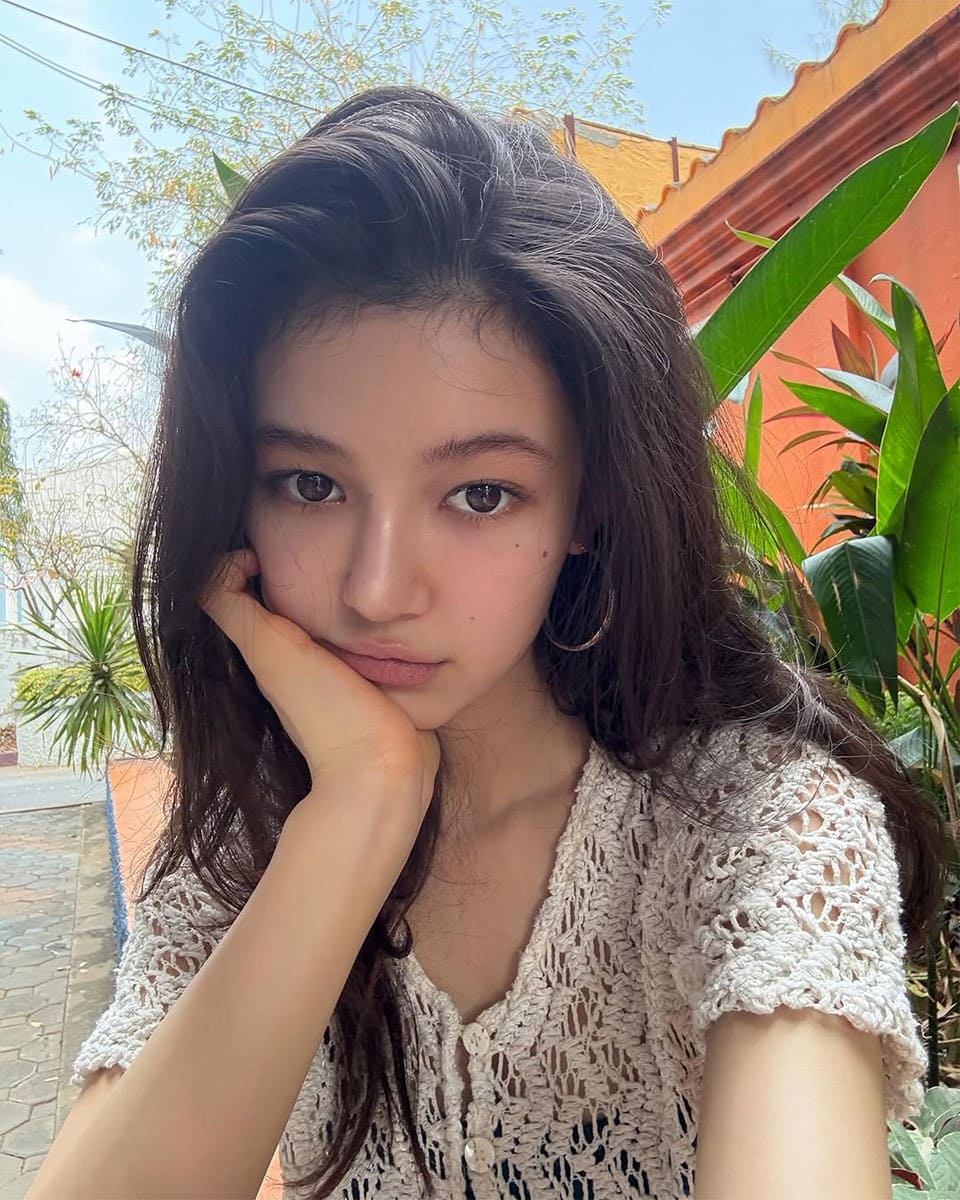 NewJeans (NJZ) Danielle Enjoys a Beach Day in Bikini – Stunning Figure Catches Attention