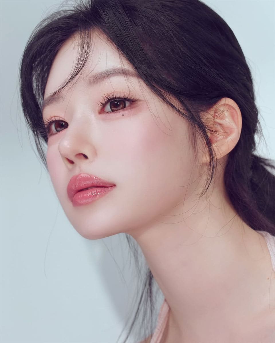 Yoo Hye-won Stuns with Youthful Beauty Amid Dating Rumors with Seungri ...