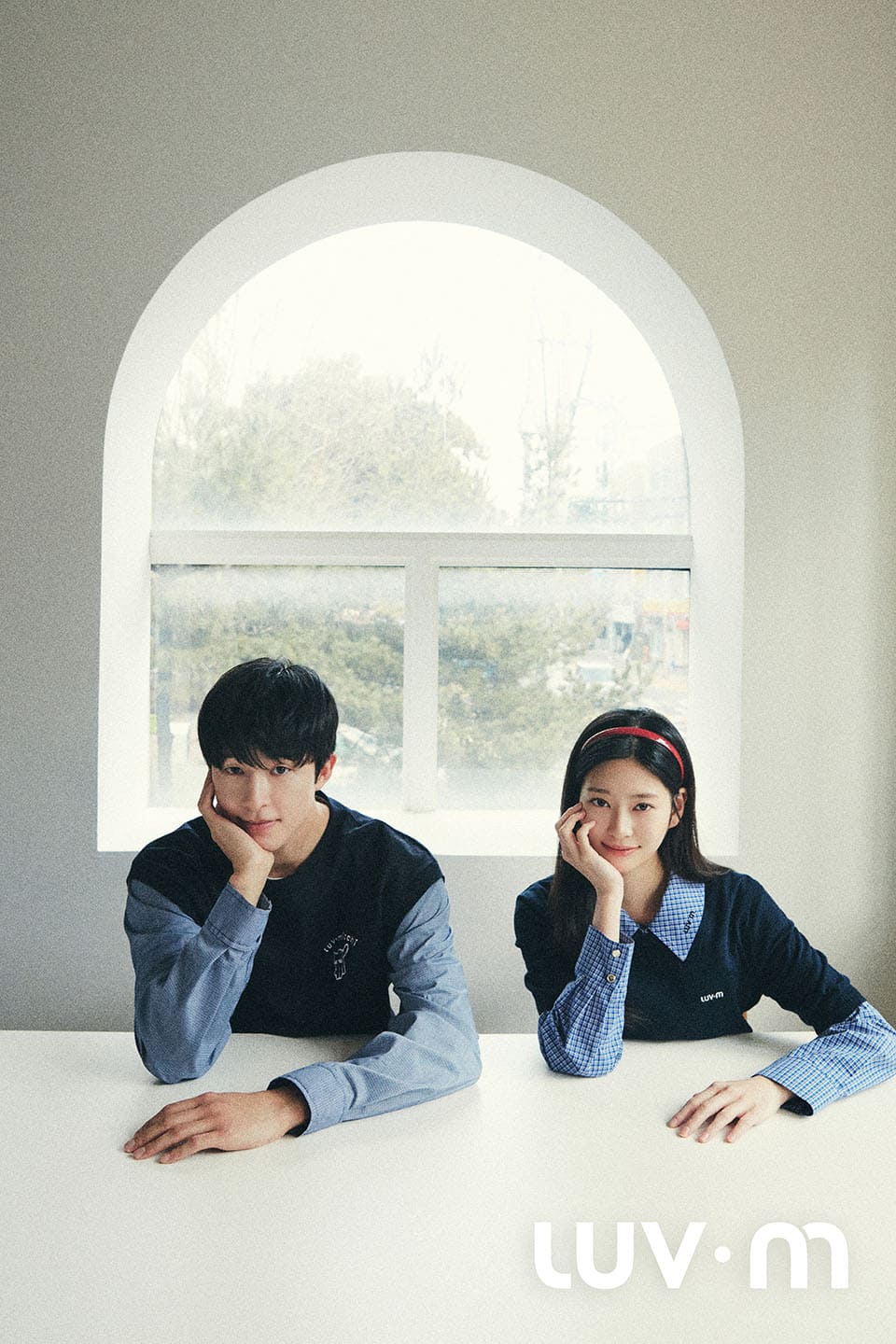 Hong Kyung & Kim Minju Showcase Refreshing Chemistry in a Spring ...