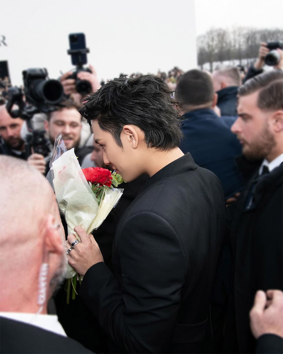 'Mingyu with Flowers' Takes Over Paris… Dior Event Shines with His Visuals