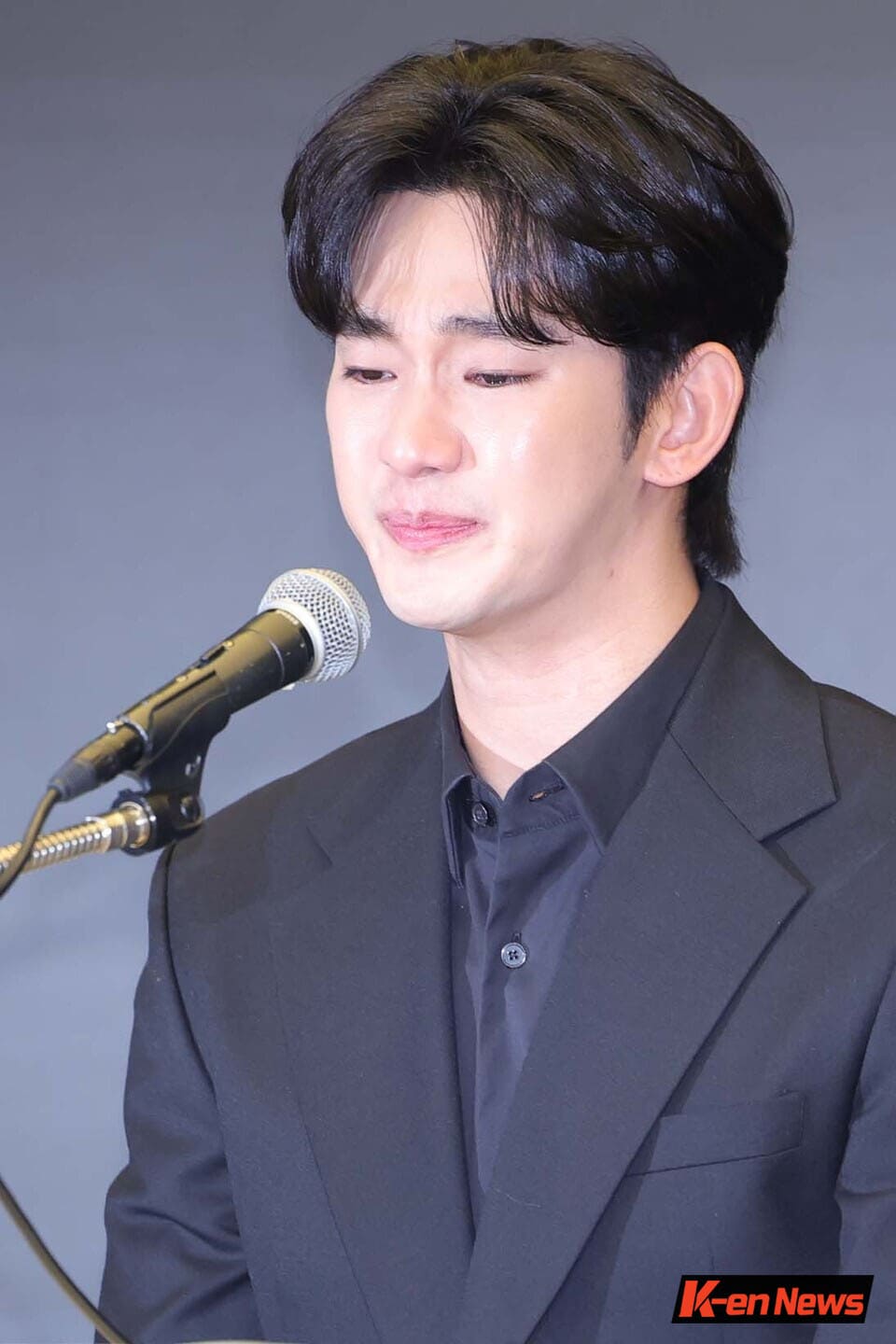 Kim Soo-hyun’s Tearful Press Conference Draws Global Headlines Amid Scandal