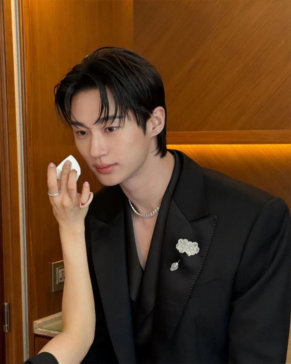Byeon Woo-seok Turns Heads—One Tilt, One Suit, Endless Charisma