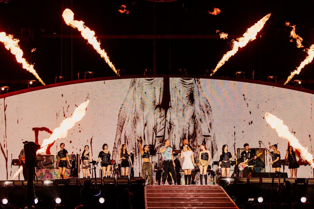 TWICE Shines as Special Guest at Coldplay's Seoul Concerts