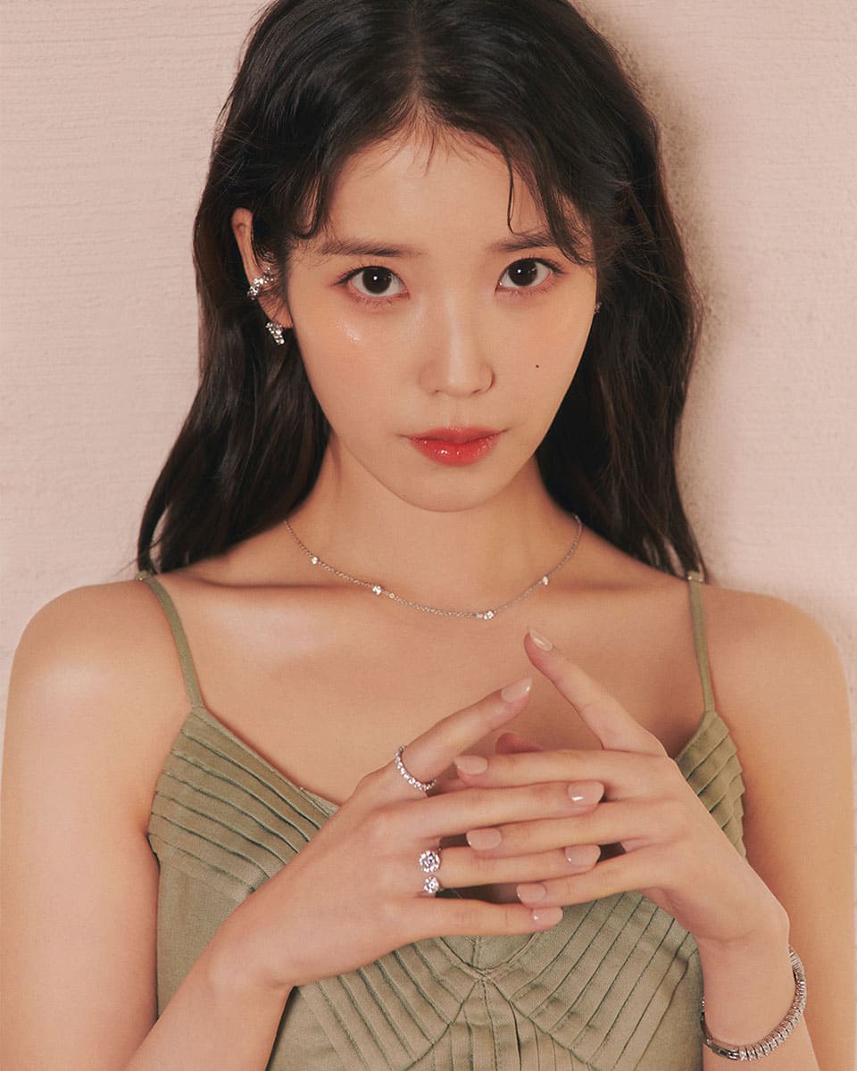 IU, Bathed in Sunshine — A Fresh Goddess Descends