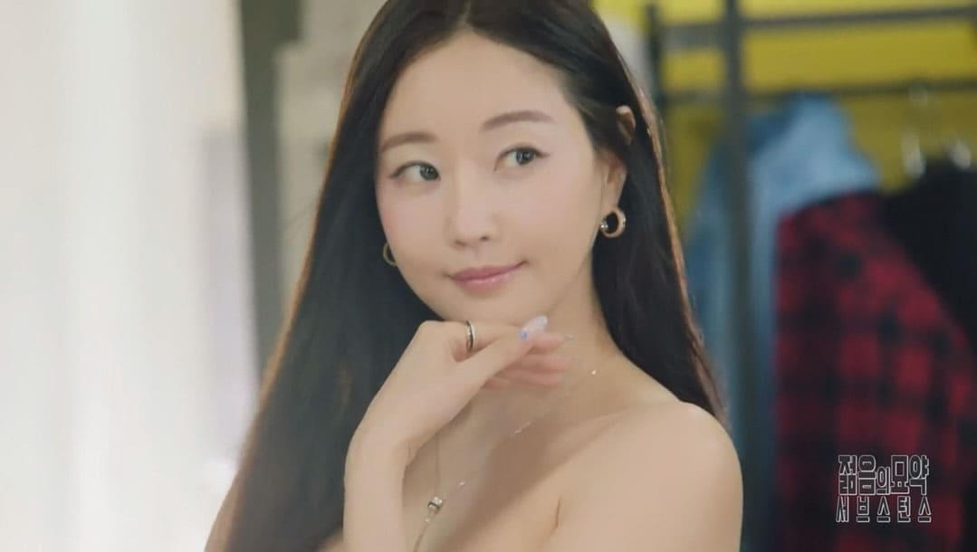 Kim Sa-rang Reflects on Her Bold 'SNL Korea 7' Appearance: "Tough but Fun"