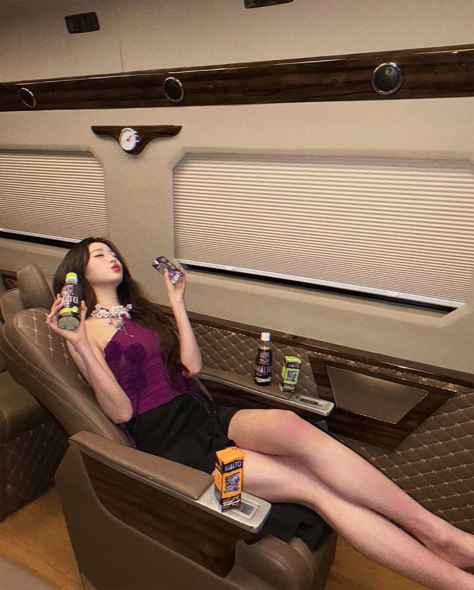 IVE Jang Wonyoung Proves She's Top Model Material — Effortless Glamour ...