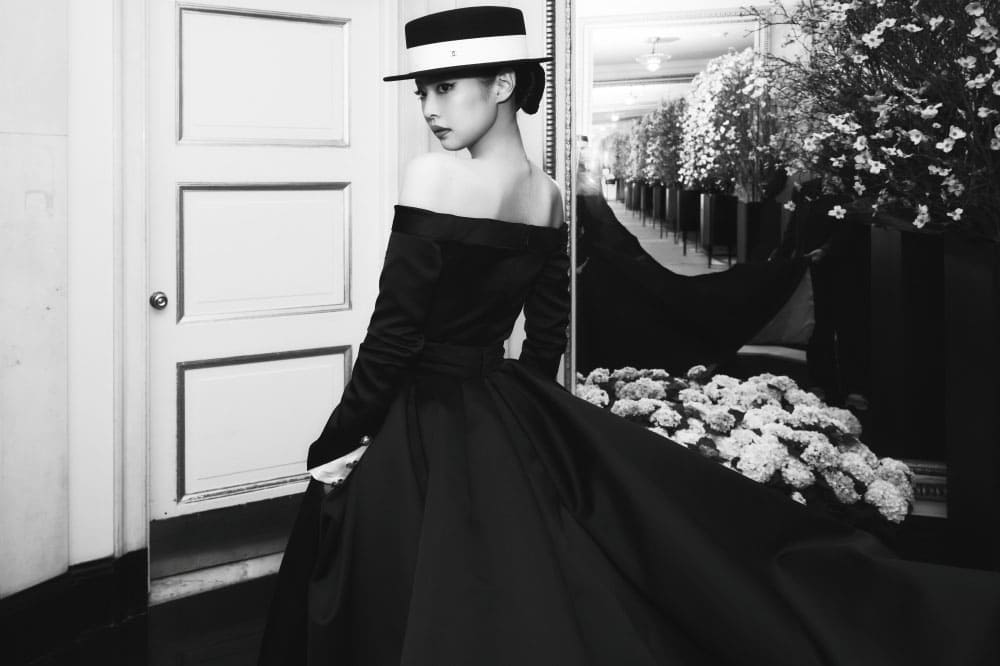 330 Hours of Chanel Craftsmanship: Jennie Becomes a Met Gala Legend