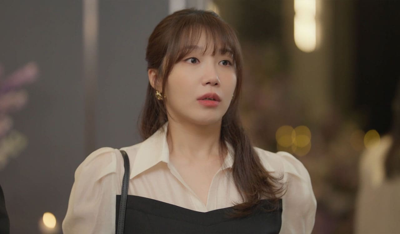 Jung Eun-ji Charms Viewers with Relatable, Comedic Brilliance in 'Pump Up the Healthy Love'