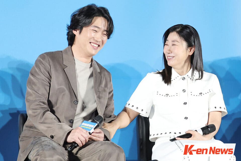 Korean Superpower Comedy 'HI-FIVE' Brings Laughter and Action to Life