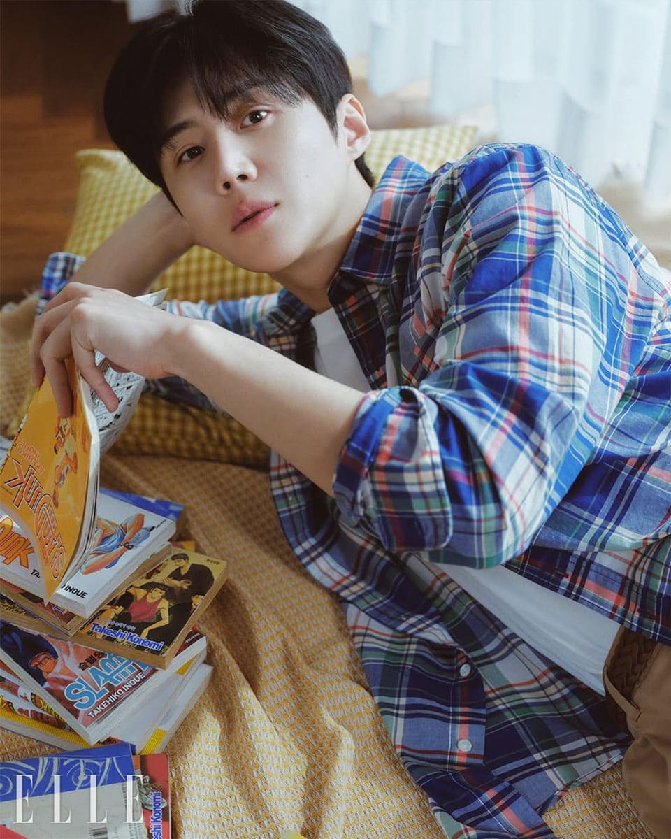 Kim Seon-ho Shows Retro Charm as 'Tangerines' Character Park Choong-seob