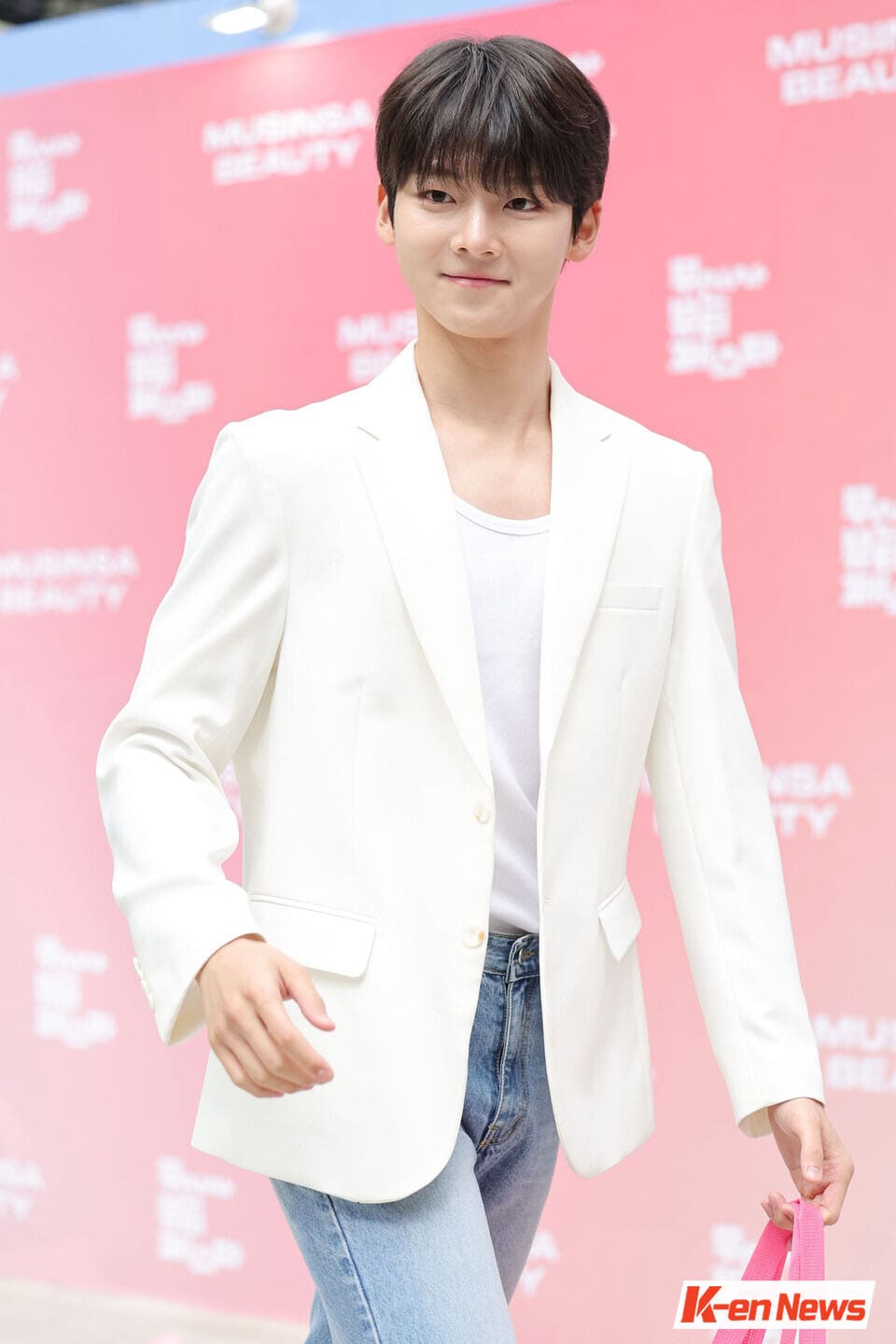 Park Do-ha Captivates with Refreshing Visuals at Musinsa Beauty Festa ...