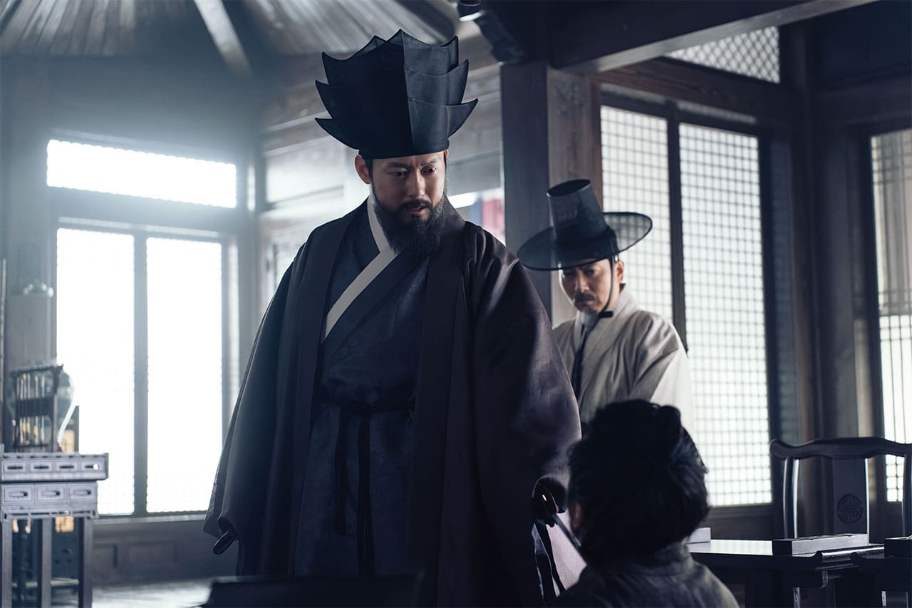 ‘Dear Hongrang’ Uhm Ji-won, Park Byung-eun, and Kim Jae-wook Descend into Madness as Evil ...