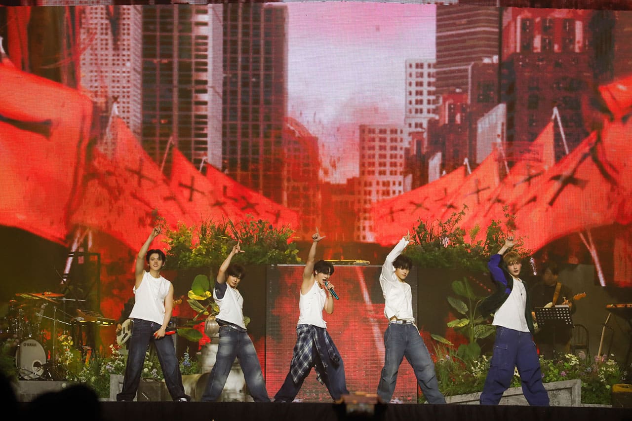 TXT Shines as Headliners for Third Year at Weverse Con Festival 2025