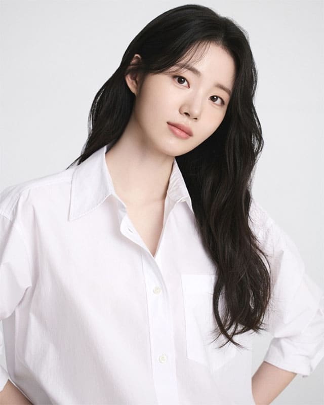 Shin Si A Reflects on 'Resident Playbook' and On-Screen Bond with Go ...