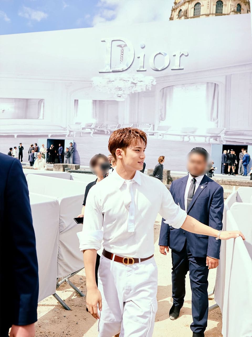 SEVENTEEN’s Mingyu Stuns Paris with His Striking Physique