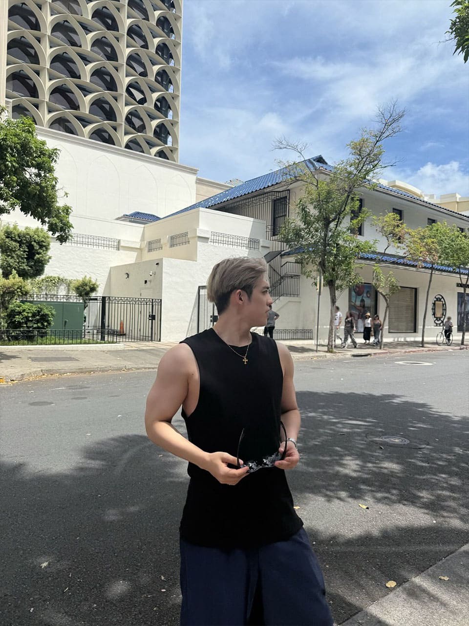 SEVENTEEN’s S.COUPS Shows Off Summer Physique and Fans Can’t Handle It