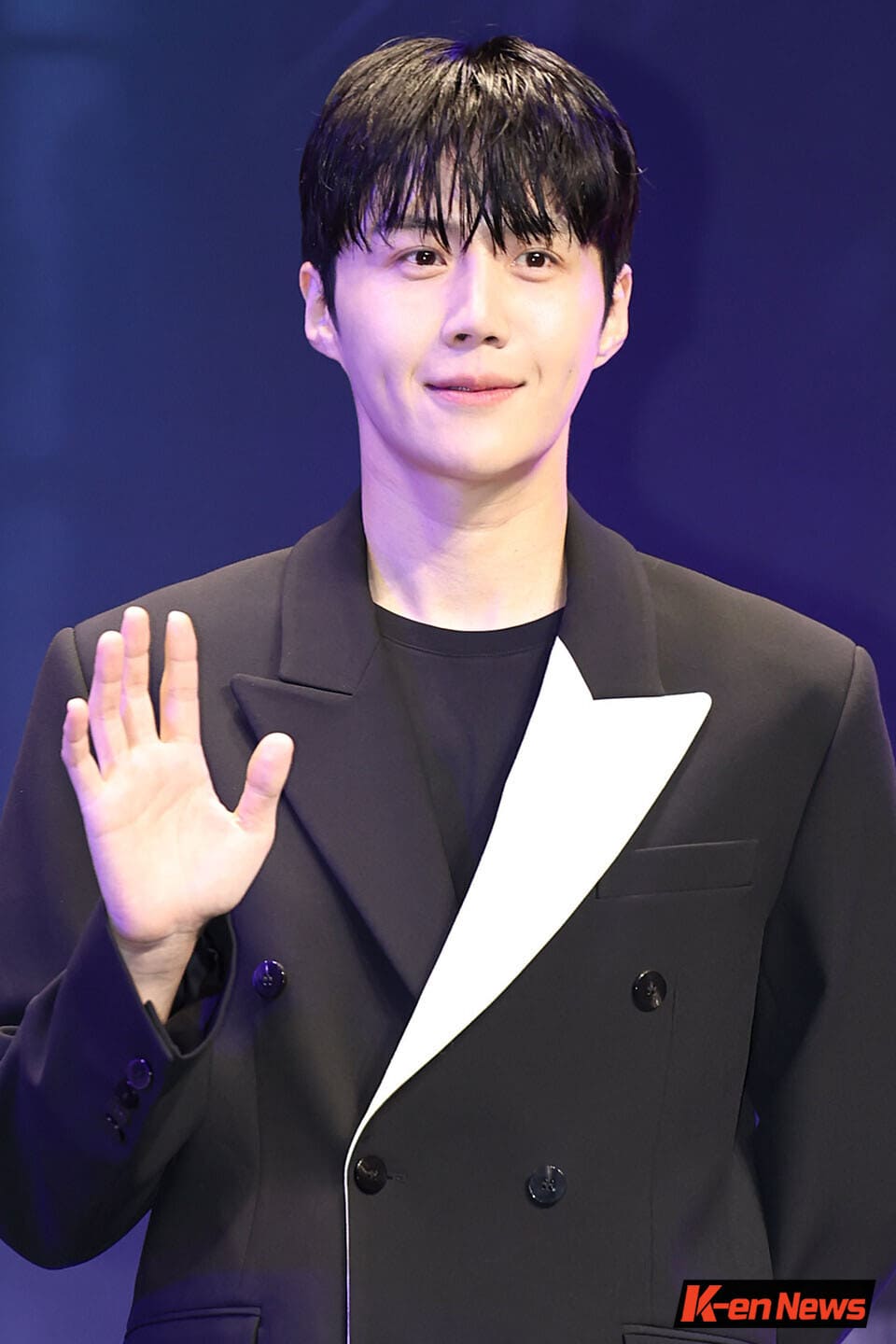 Kim Seon-ho's fan signing event postponed to August amid organizer backlash