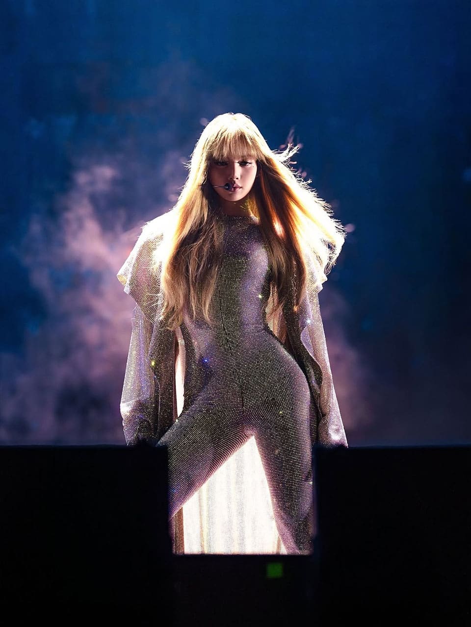 BLACKPINK Lisa Rocks Leather Crop Top & Fishnet Stockings—Queen of ...