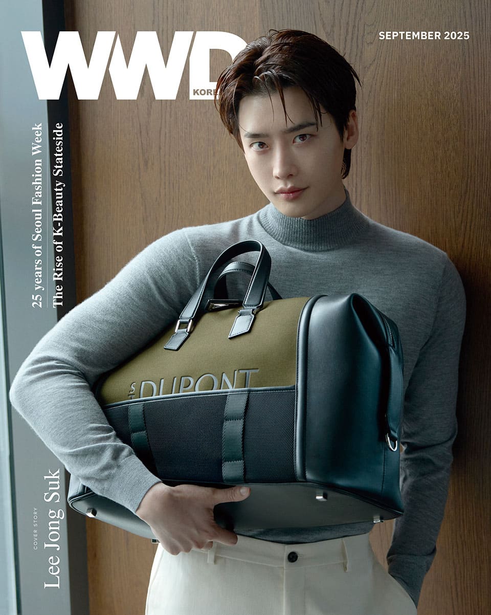 Lee Jong Suk Wears Autumn with Refined Charisma