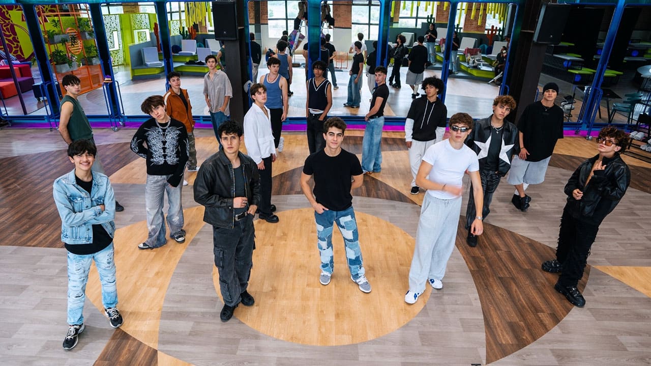 HYBE's Latin Boy Group Series 'SANTOS BRAVOS' Set for Global Premiere ...