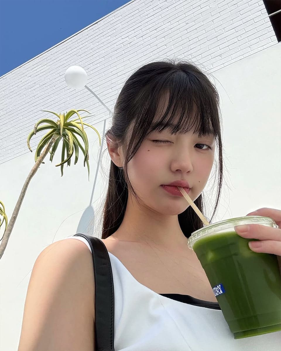 “Prettier Without Makeup?” Jang Wonyoung’s Bare-Faced Beauty Turns Heads