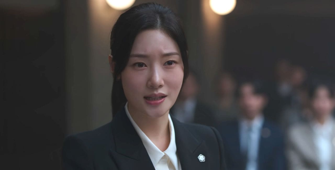 Jung Chae-yeon Faces Her Past in ‘Beyond The Bar’ Courtroom Twist