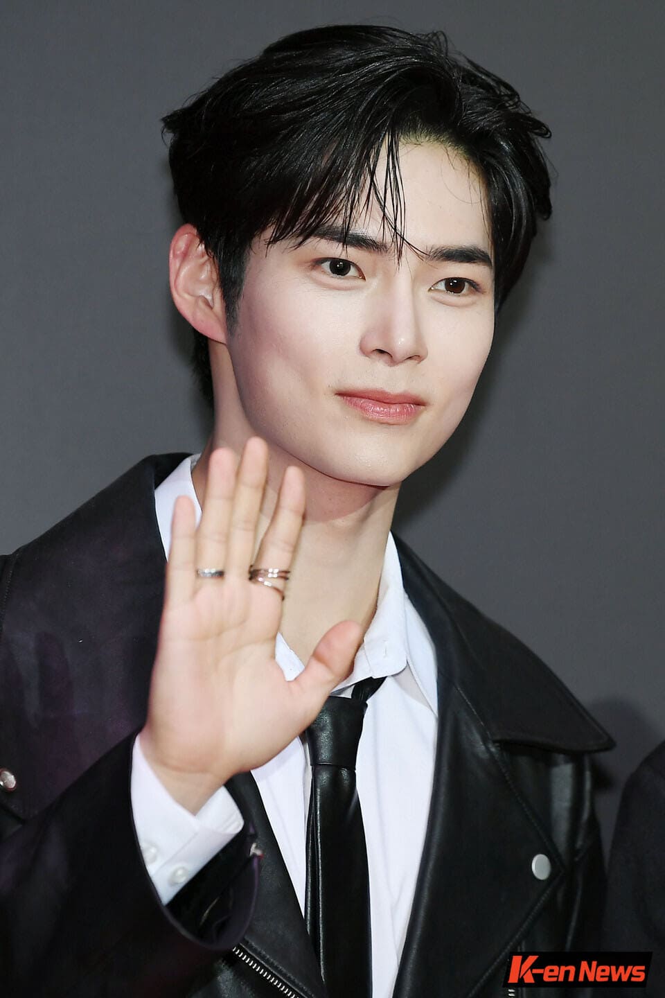 ZB1’s Sung Han-bin Issues Second Apology Over Controversial Remarks: “Careless Words, Deep Regret”