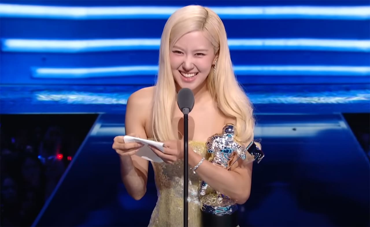 Rosé Makes History as First K-pop Artist to Win ‘Song of the Year’ at ...