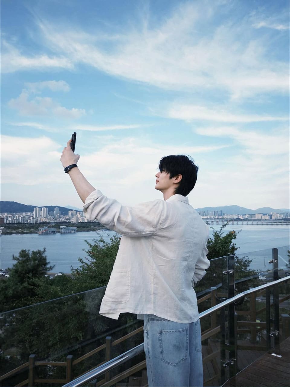 Byeon Woo-seok Captivates with Refreshing Visuals Under the Blue Sky