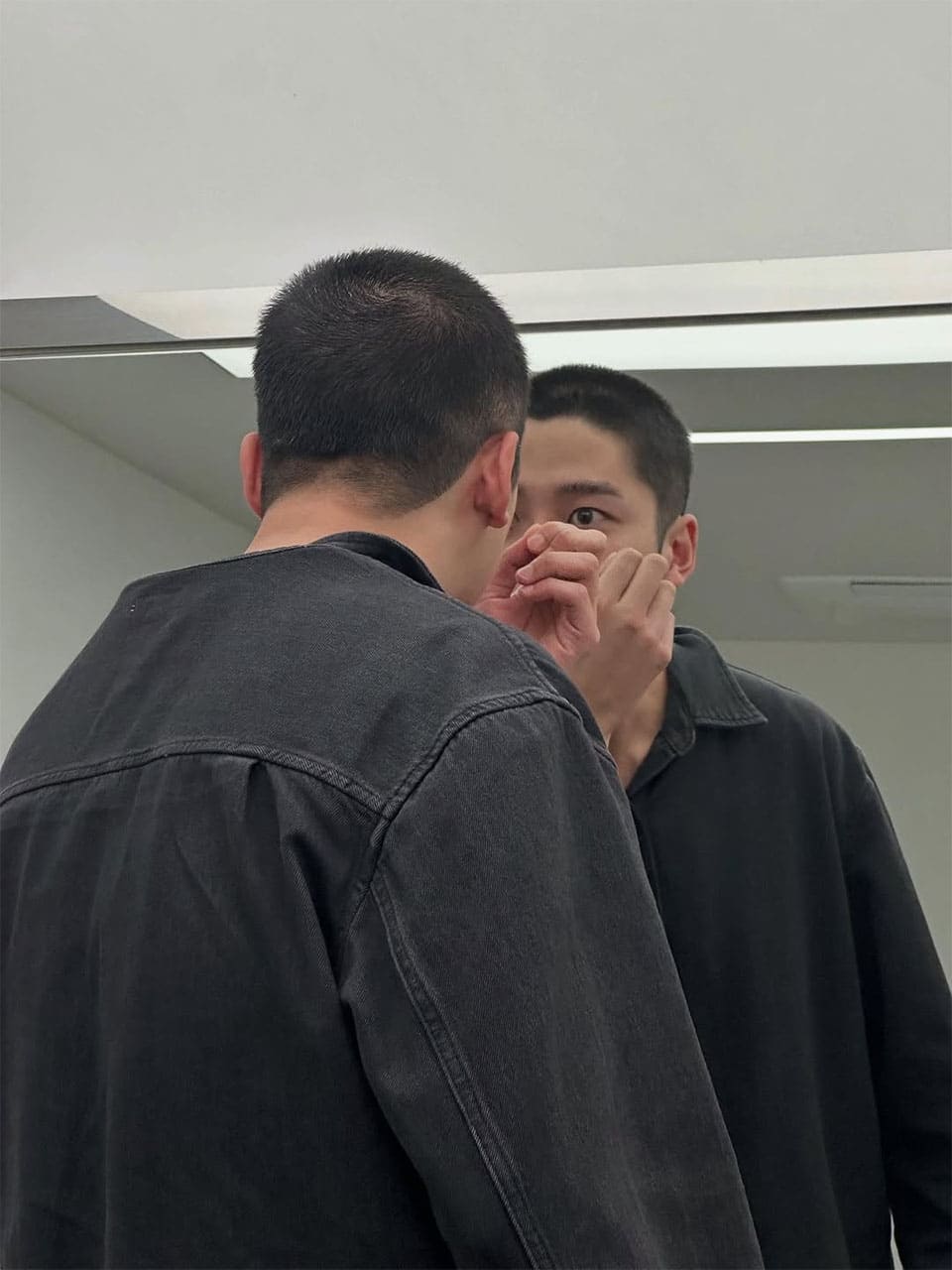 Rowoon Enlists in Military: “Feeling Refreshed—See You Soon”