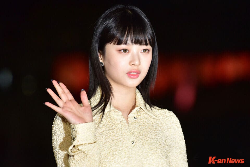 NewJeans’ Hanni Identified as Member in Antarctica; ADOR Plans One-on ...