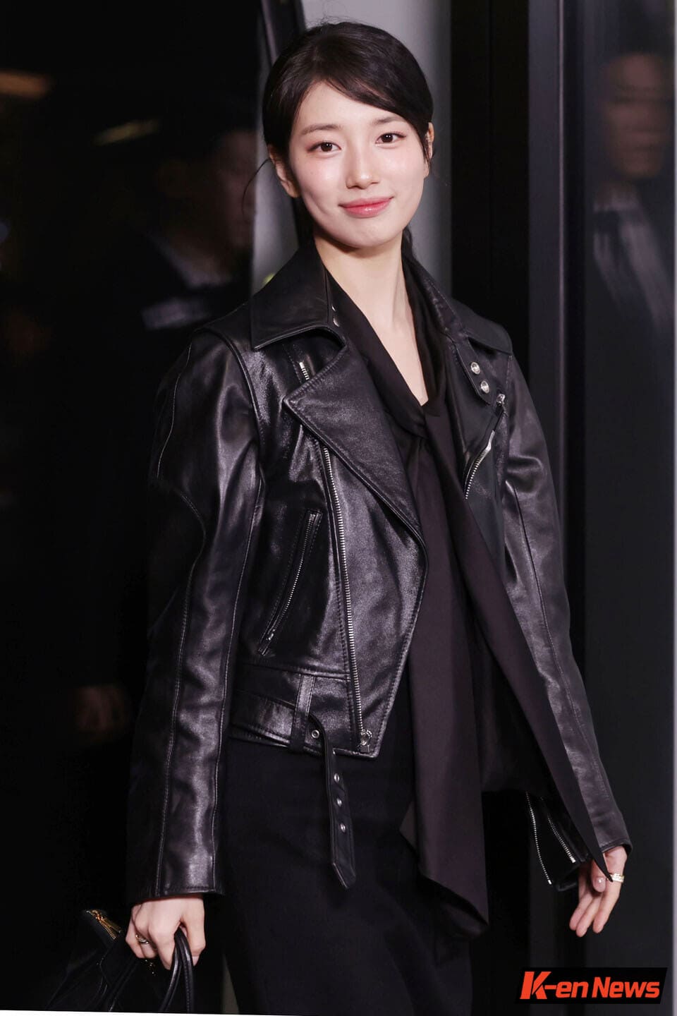 Suzy Stuns in Chic Leather, Park Bo-gum Adds a Dash of French Flair