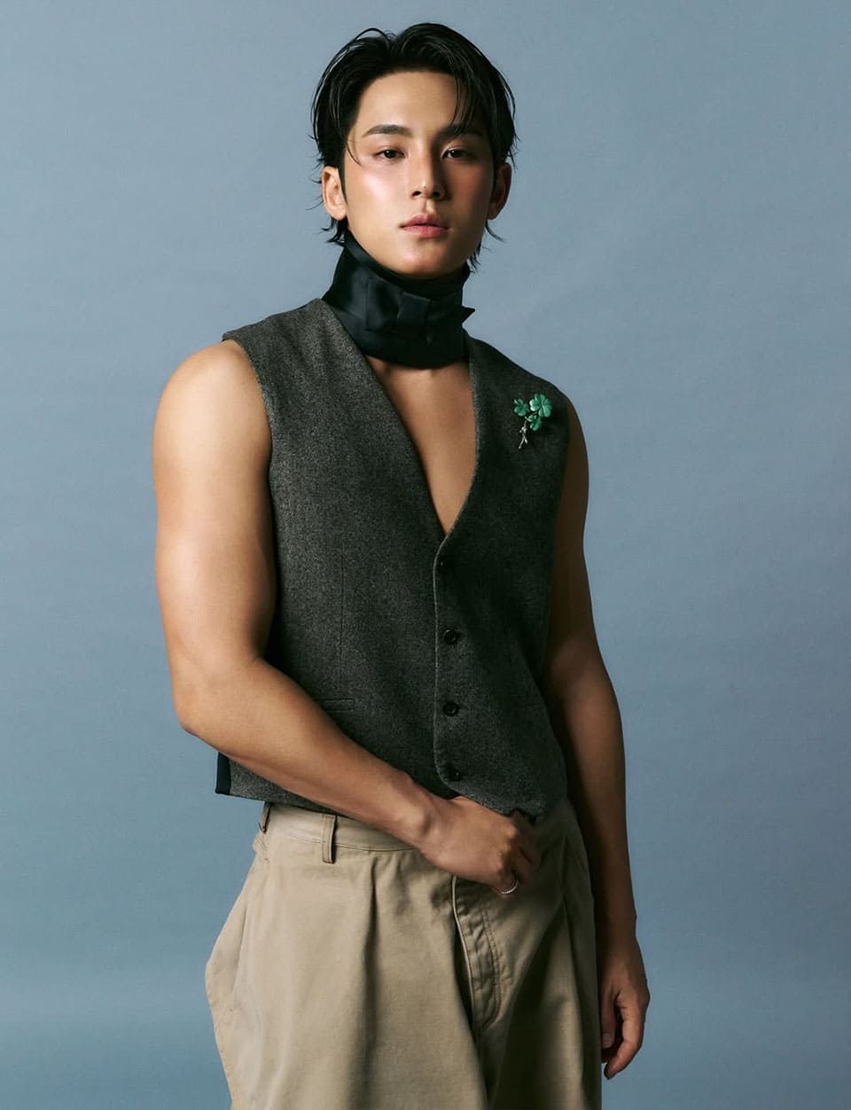 SEVENTEEN’s Mingyu Turns Heads with Bold and Stylish Fashion