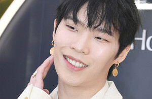 AKMU Lee Chanhyuk Captivates with His Deep, Soulful Gaze