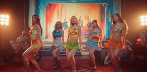 LE SSERAFIM 'Smart' MV Hits 100 Million Views Ahead of Comeback!