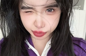 Park Bom Stuns Fans with Radiant Beauty After 11kg Weight Loss