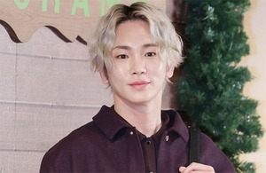 SHINee’s Key Serves the Perfect Boyfriend Look in All-Burgundy Ensemble